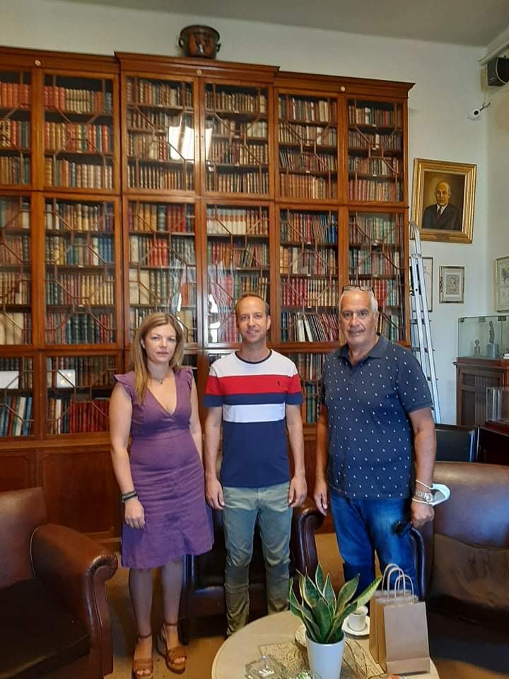 Το Αντιο της Βιβλιοθηκης Κοραης στον Χρ. Φραντζη - Chiospen